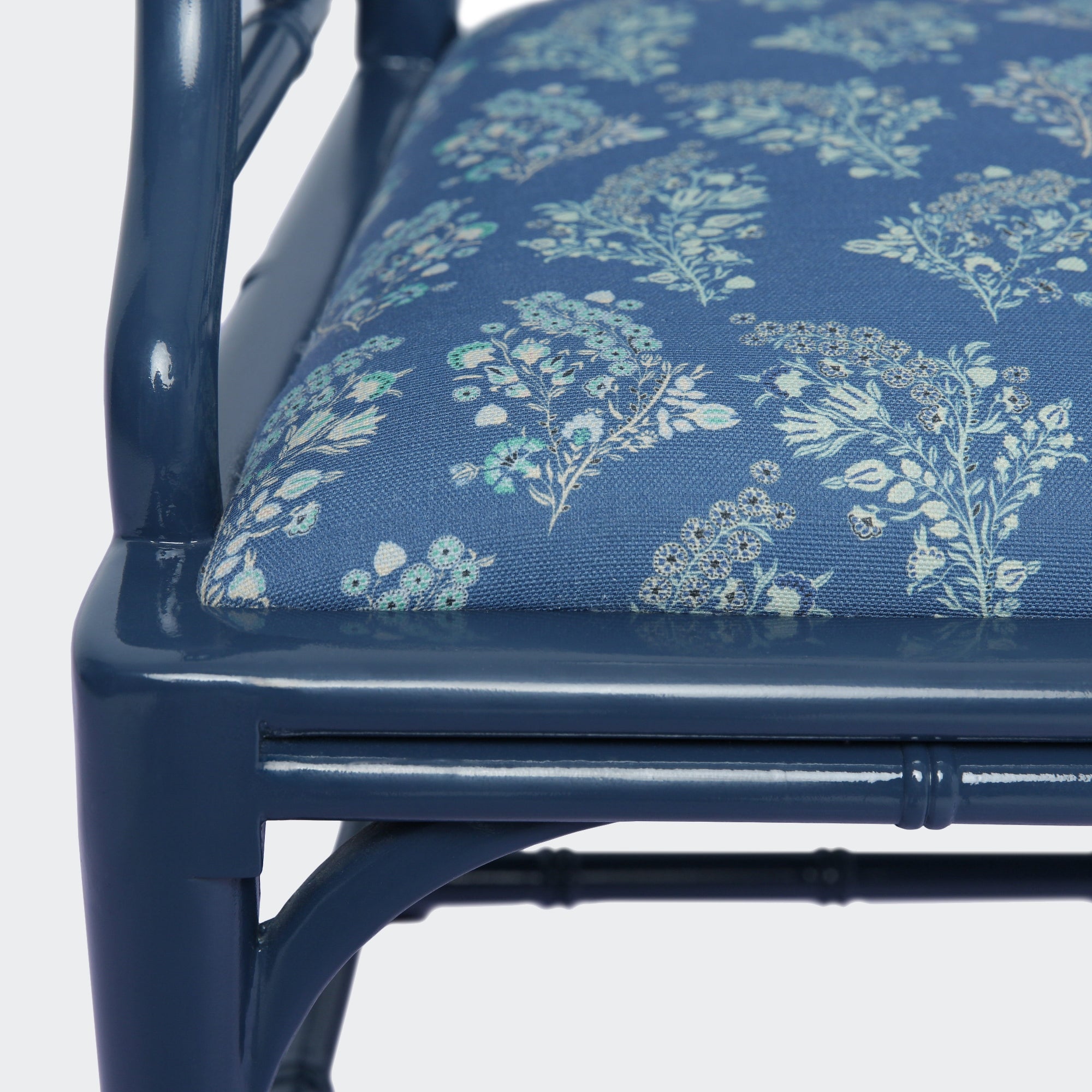 Trellis Carver Chair – Charles Orchard